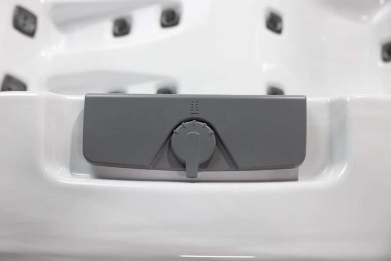 Oasis Hot Tub & Sauna | Bullfrog Model A7